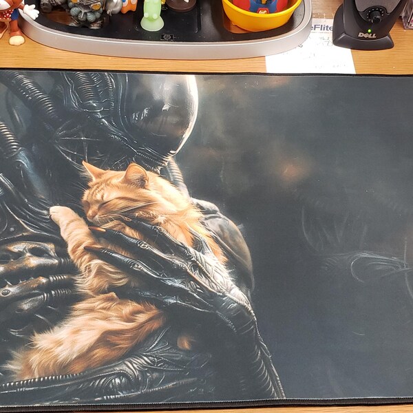 Xenomorph Alien X Jonesy Cat Desk Mat - Cute Horror Gaming Mat, Perfect ...