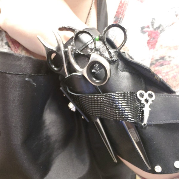 Magnetic Gauntlet // Shear Holster // Leather Bracer // Cosplay - Etsy