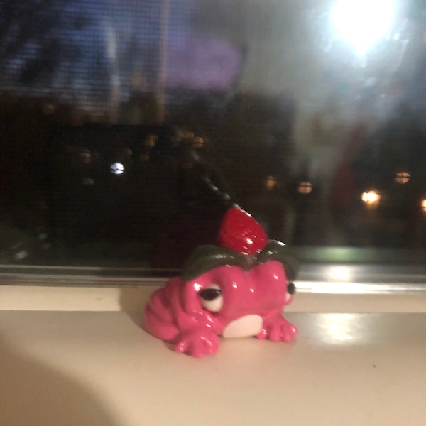 Strawberry Frog - Handmade Polymer Clay Figurine/decoration- Cute Frog ...