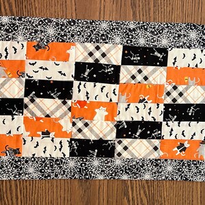 Fleur Noire the Plaid Plus Quilt Kit, Pattern by Allie Perry of Taren ...