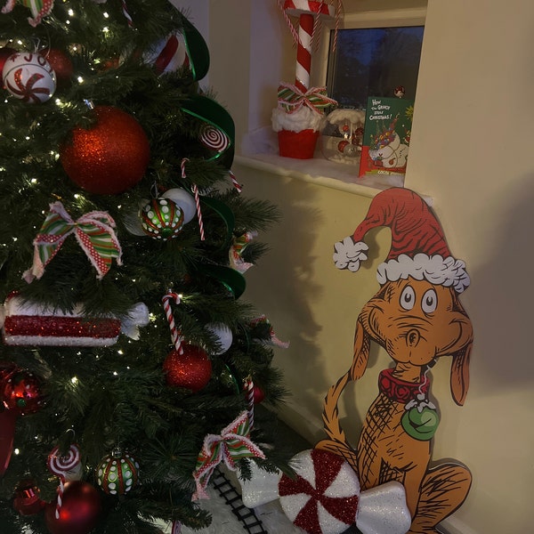 Max the Grinch Dog 3ft High Cut Out Christmas Prop Events Prop 4mm ...