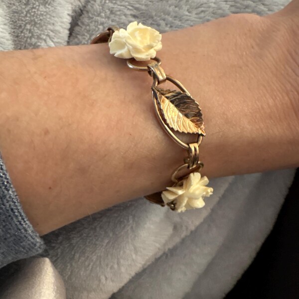 Antique Holly Sliding Locket With Mirror, Art Nouveau Era, Christmas ...