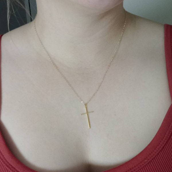 Simple Gold Cross Necklace -- 14k Gold Filled - Dainty Delicate Cross ...