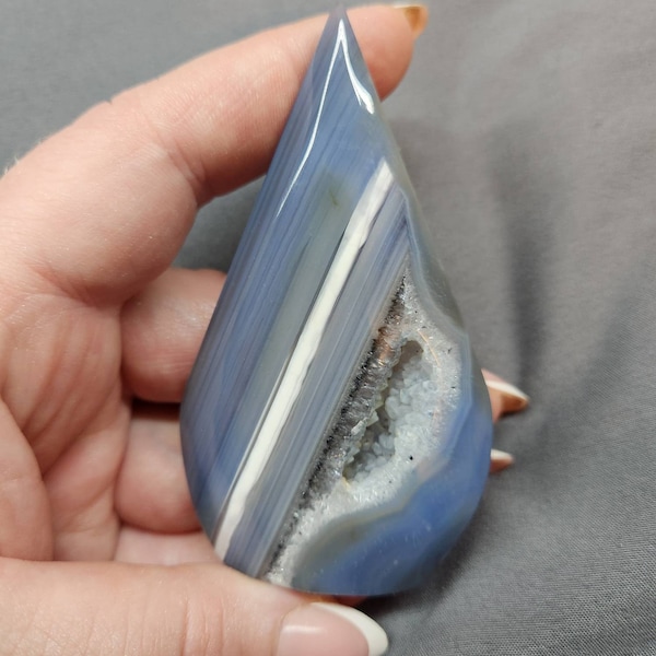 Volcano Agate Natural Crystal Towers | UV Reactive Volcano Agate | UV ...