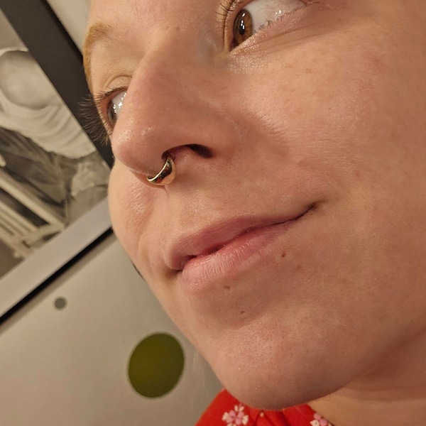 14k Gold Septum Clicker, Nose Piercing, 18/16g Septum Jewelry, Small ...