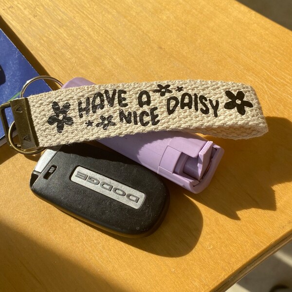 Daisy Keychain Wristlet / Key Fob / Have a Nice Daisy Keychain / Key ...