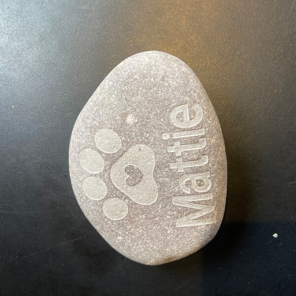 Personalised Engraved River Stone Black LOVE HEART With INITIALS - Etsy UK