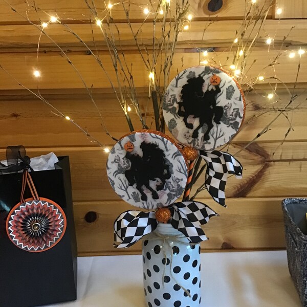 Poison Beakers, Bubbling Beaker, Halloween Poison Decor, Halloween ...