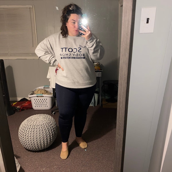 Keith Scott Body Shop | One Tree Hill Clipart | Lucas, Nathan, Dan ...