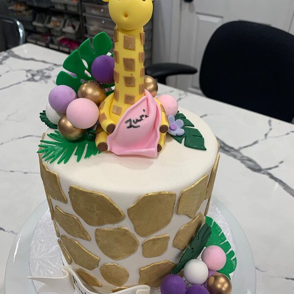 Fondant Giraffe Cake Topper - Giraffe Cake Topper - Fondant Giraffe ...
