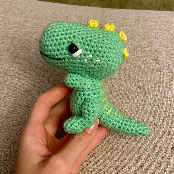 PATTERN: Viktor the Velociraptor - Crochet Raptor Pattern - Amigurumi ...
