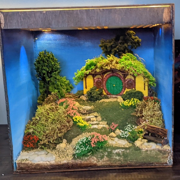 Hobbit Hole Diorama DIY Kit Hobbiton, Gift, Geek, Creative, Fantasy ...