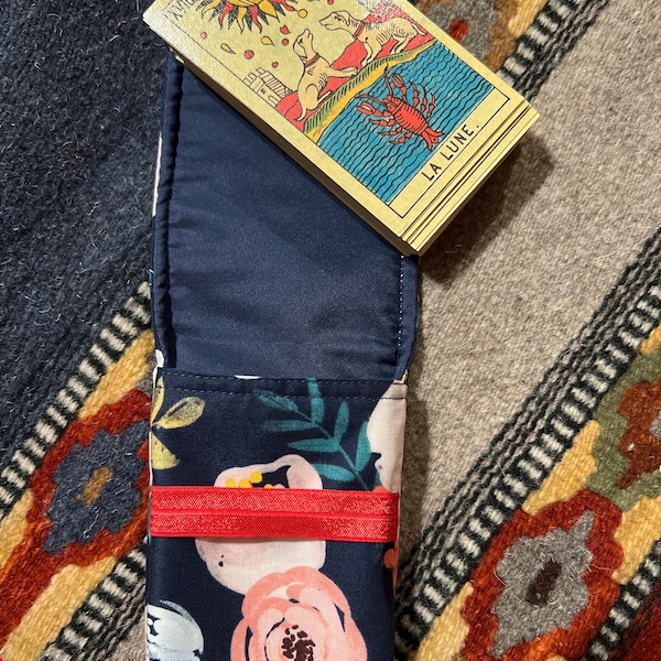 Lexis Tarot Deck Case Gray Blooms - Etsy