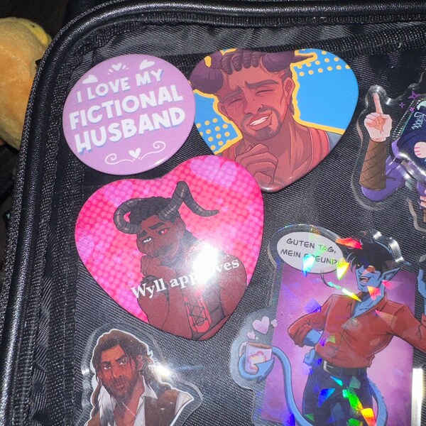 BG3 Inspired Heart-shaped Approval Pin Badges - Etsy
