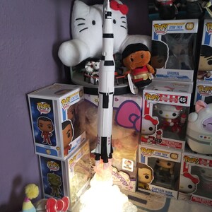 Apollo 11 Saturn V Rocket Lamp - Etsy