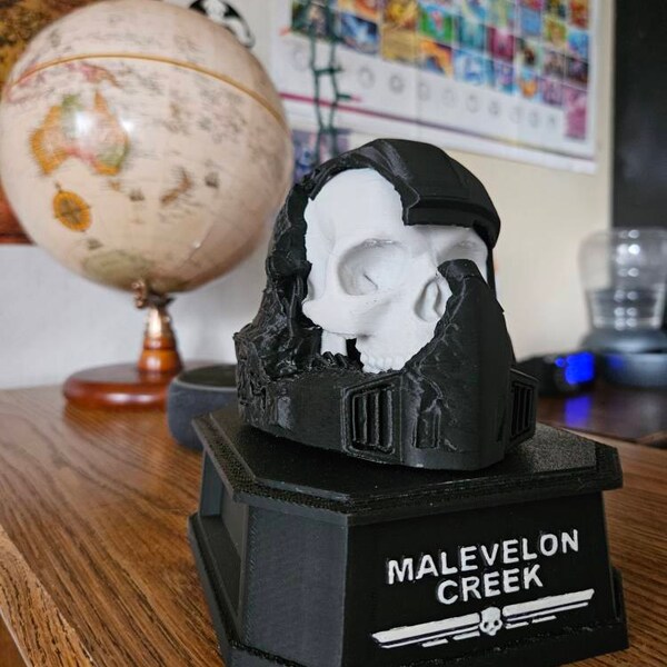 Hell Divers Battle Damaged Helmet - Etsy