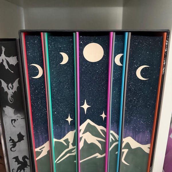 A Court of Thorns and Roses Series- ACOTAR - Fore-edge Painting - Hard ...