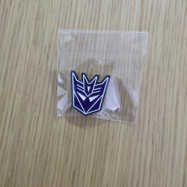 Autobots Futuristic Robot Movies Pin Robot Gift Funny Pins Set Cute Bag ...