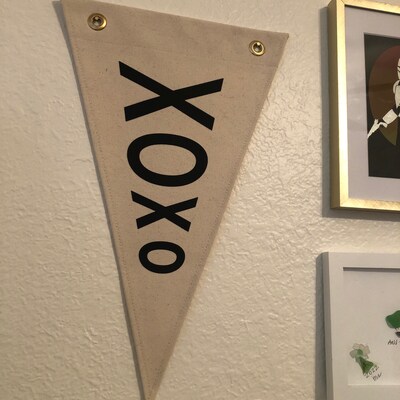 Xoxo Pennant Flag / Wall Flag - Etsy