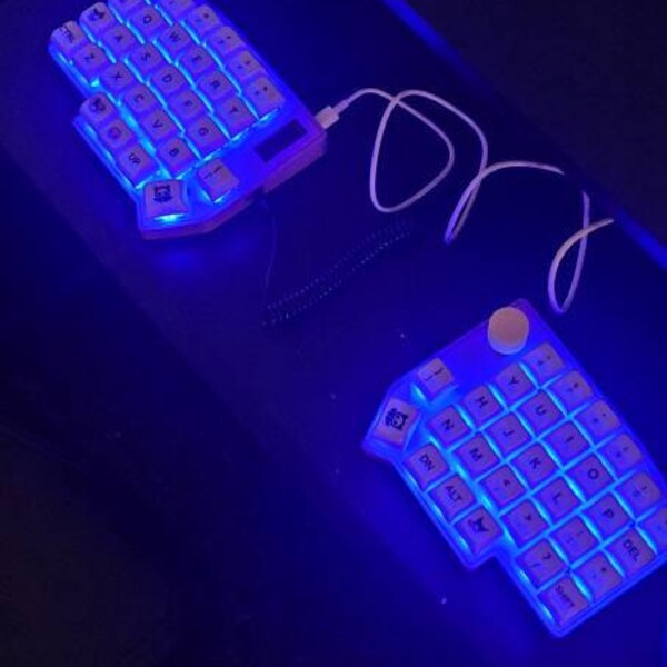 Lotus58 Split Mechanical Keyboard pixel - Etsy UK