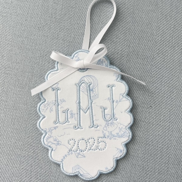 ITH Oval Scalloped Bag Tag Embroidery Design, Machine Embroidery Name ...