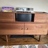 Flynn Vinyl Console - Etsy