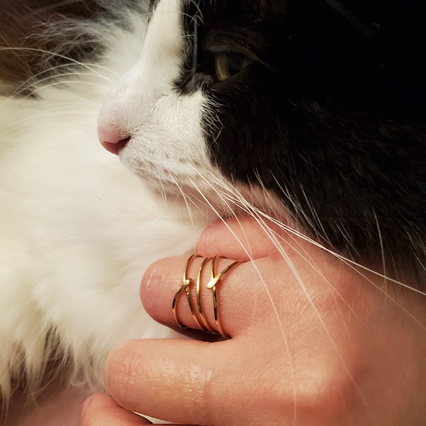 Gold Coil Ring - Hammered Gold Filled Spring Ring - Gold Ring - Wrap ...