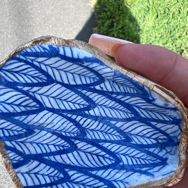 Light Blue and White Floral Oyster Shell Ring Dish Oyster Shell Trinket ...