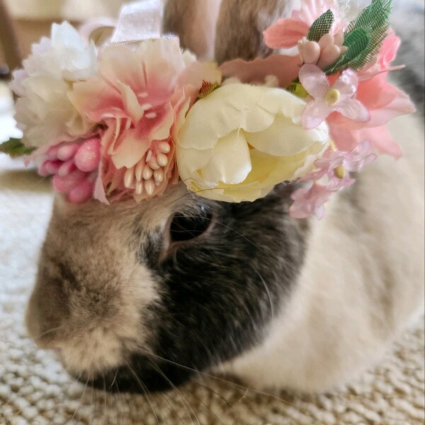 Small Angel Cherub Statue With Crown/ Vintage Rhinestone/vintage Pearls ...