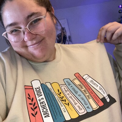 Custom Bookshelf Sweatshirt, Booktok Merch Personalized Books Sweater ...