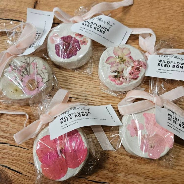 Set of 3 Mini Jars of Dried Neutral Florals // Botanical Glass Vials - Etsy