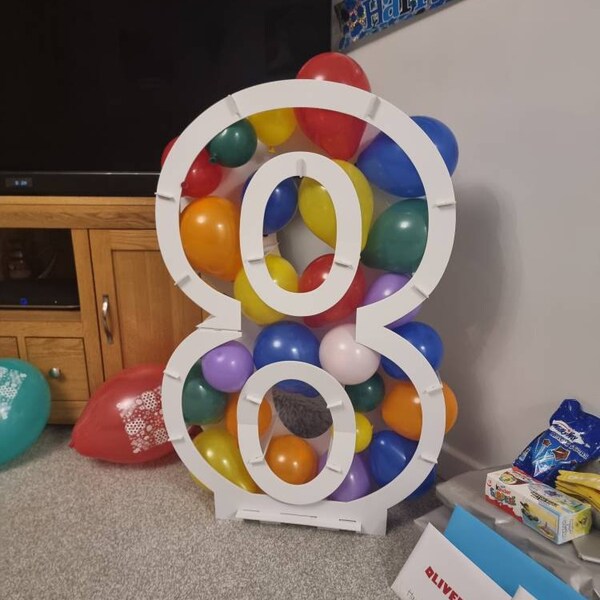 Racing Track Table Runner (5m), Race Car Birthday Party Supplies ...