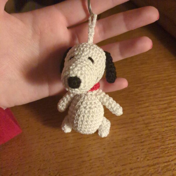Crochet Snoopy Keychain - Etsy