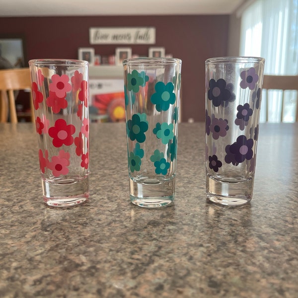 Daisy Shot Glasses, Daisy Glassware, 2oz Custom Shot Glass, Shooter ...