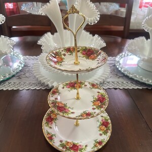 Royal Albert 'heirloom' Trio. Avon Shaped Cup Very Rare - Etsy