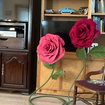 Free Standing Giant Paper Flower Stems Tutorial Large Flower Stems for ...