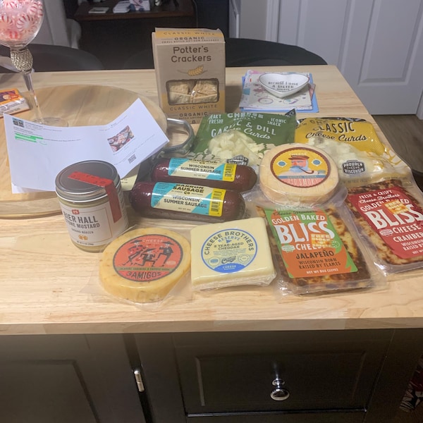 Cheese Brothers Charcuterie Gift Box | Made in Wisconsin | Assorted ...