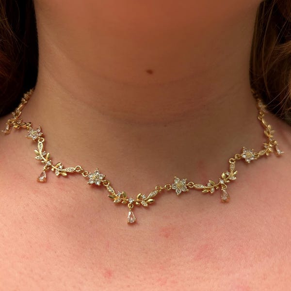 Gold Teardrop Flower Choker Necklace, Unique Elegant White Bride ...