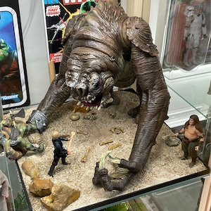 Mini Skulls Mini Bone Skull Figure Big Pile of Bones 12th Scale ...