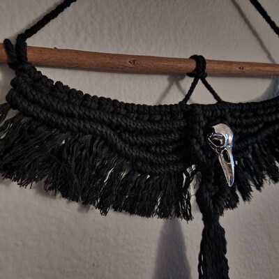 Crow Macrame Wall Hanging the Morrigu Crow - Etsy