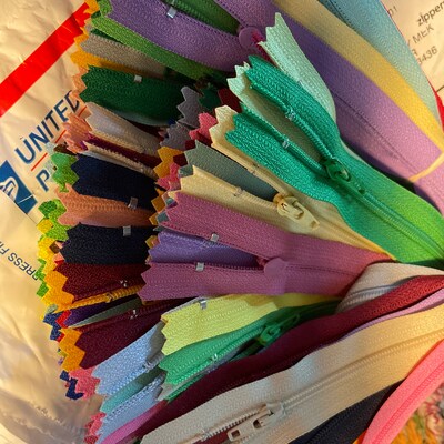 100 YKK Nylon Zippers 9 Inches 3 Coil Assorted Colors 100 Ykk Zippers ...