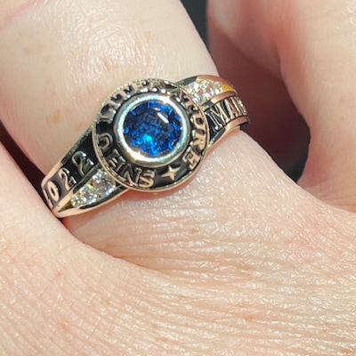 Women's Class Ring Custom Made for High Shcool and College Grads ...