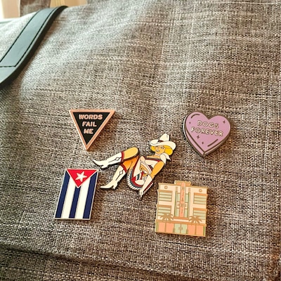 Miami Art Deco Building Enamel Pin - Etsy