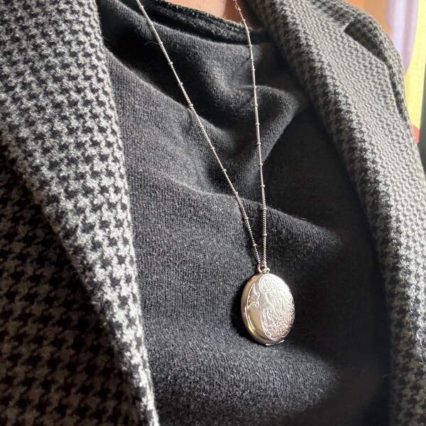 Mussel Shell Locket, Nautical Antique Pendant, Long Shell Necklace ...