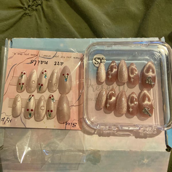 Hand Drawn Nails\gift Nails \custom Press on Nails\hand Made Press on ...