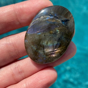 LABRADORITE Worry Stone Natural Stone Hand Carved Gemstone Worry Stone ...
