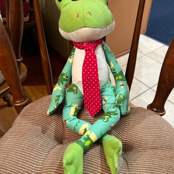 Stuffed Frog - PDF Sewing Pattern & Tutorial | Stuffed Animals | Plush ...