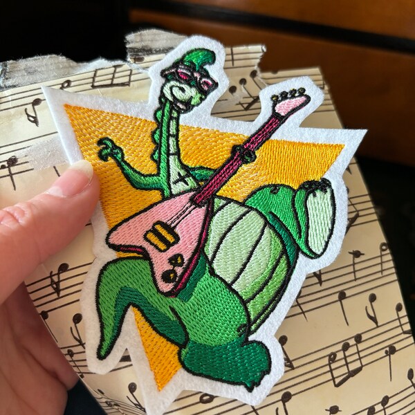 Patches Tribute Inspired to Eat Me Drink Me Cupcake Dessert Bottle ...