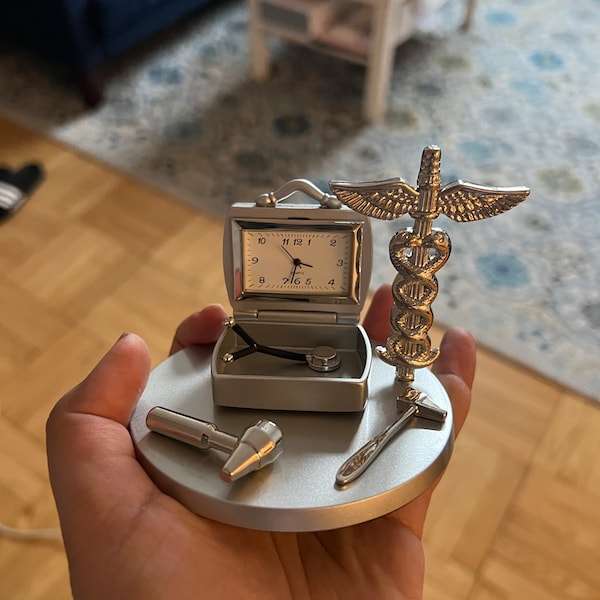 Professional Medical Doctor Tools Achievement Award Mini Desk Clock ...