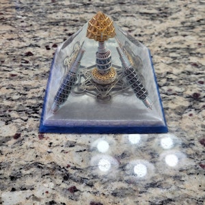 Orgone® Pyramid Metatron Light Body Accelerator Orgonite® Pyramid With ...